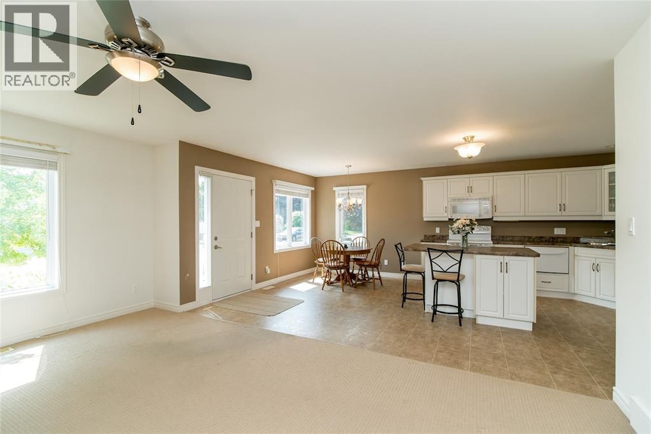 1940 London Line, Sarnia ON | MLS® 25028733 Home for Sale | ViewHomes.ca