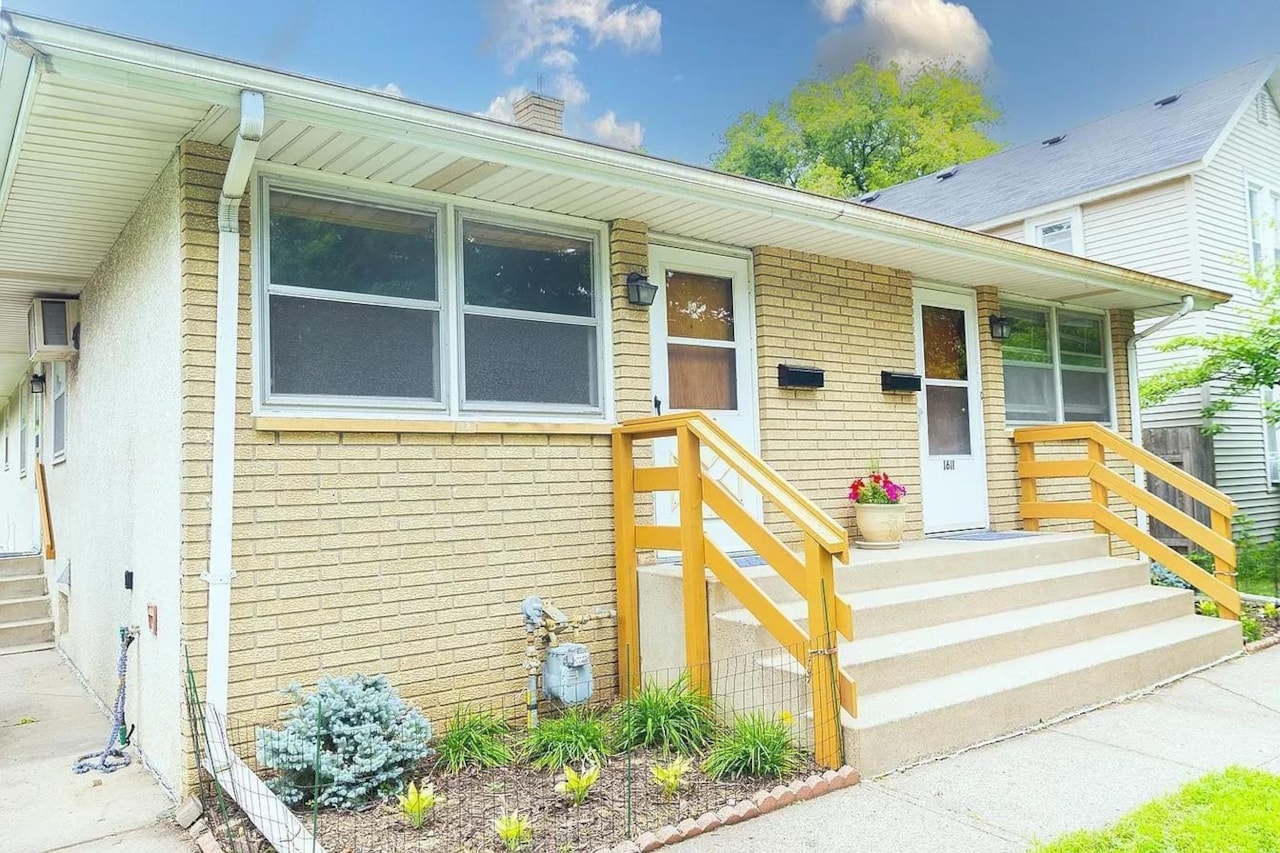 Saint Paul College Place, Taylors Divisio | MLS 6818292 | 1611 Taylor ...