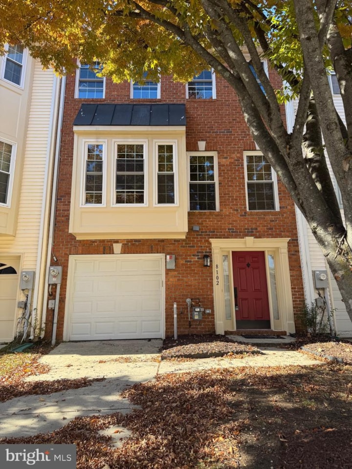 PHOTOS & DETAILS: 8102 Mallard Shore Dr, Laurel, MD 20724 For Sale ...
