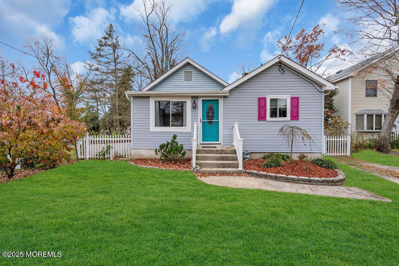 79 Frederick Ave Howell, NJ 07731 | MLS 22534232