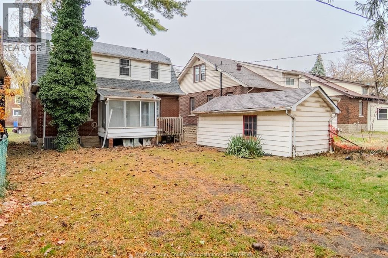 2973 Peter Street, Windsor ON | MLS® 25029177 Home for Sale | ViewHomes.ca