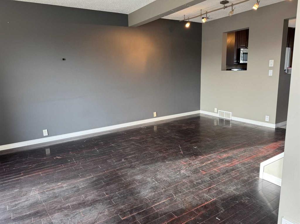 Calgary MLS® 220 Erin Mount Crescent SE #8$249,900 MLS® A2271739
