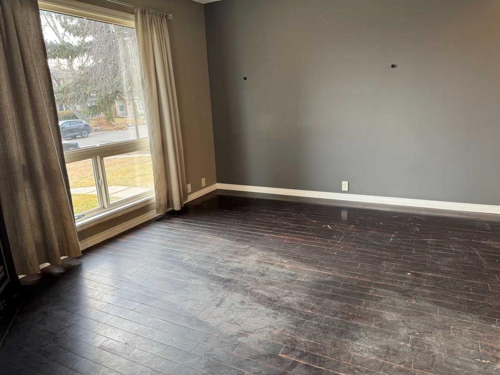 Calgary MLS® 220 Erin Mount Crescent SE #8$269,900 MLS® A2271739