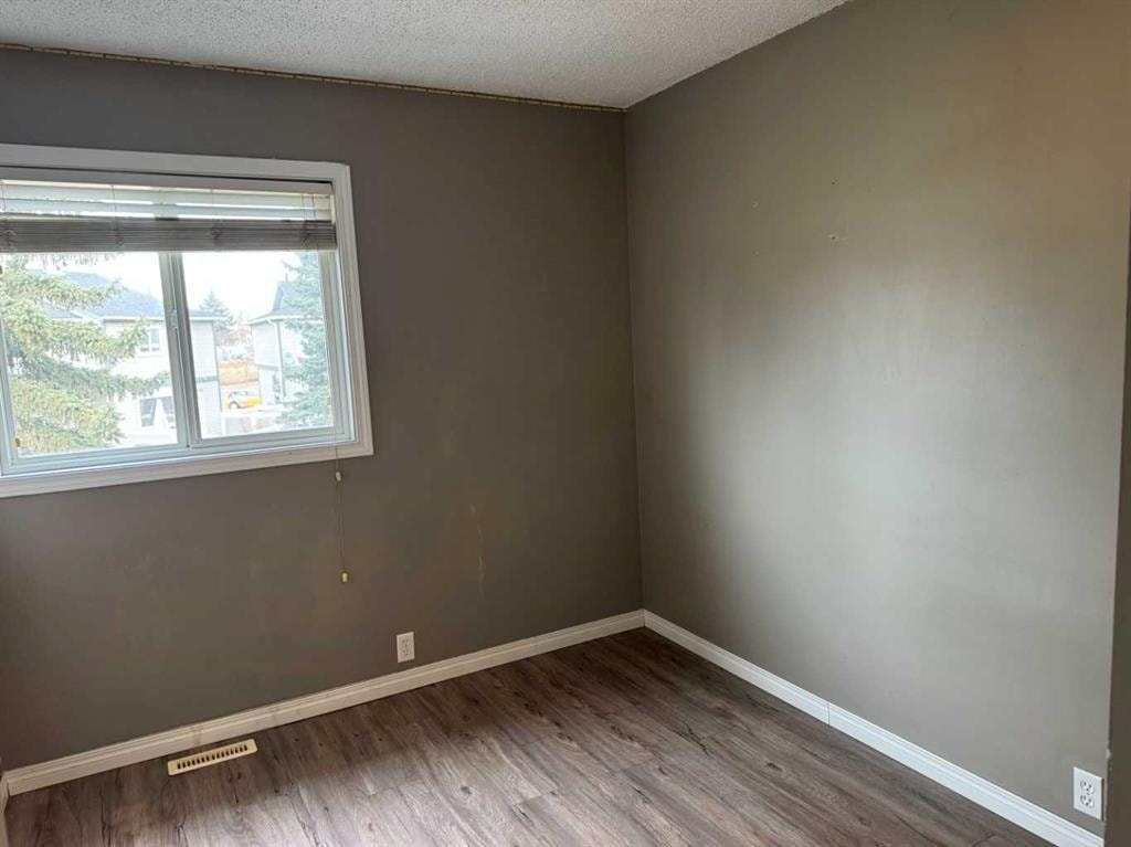 Calgary MLS® 220 Erin Mount Crescent SE #8$269,900 MLS® A2271739