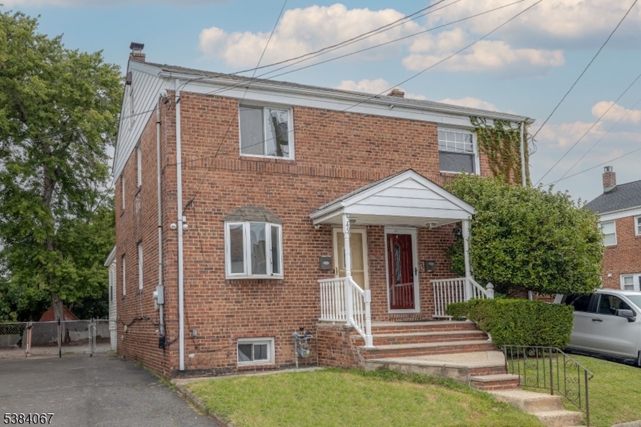 1349 Hamilton St Elizabeth City, NJ 07208 | The Maggee Miggins Group