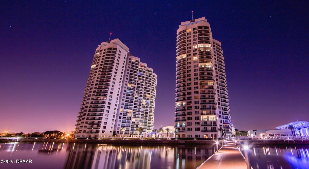 241 Riverside Dr #202 Daytona Beach, FL 32117 | MLS 1209888