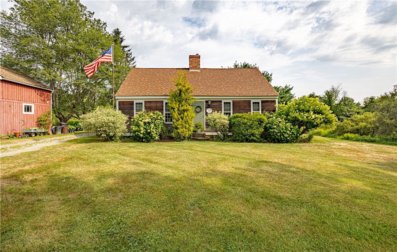 93 Moosup Valley Rd Foster, RI 02825 | MLS 1400686