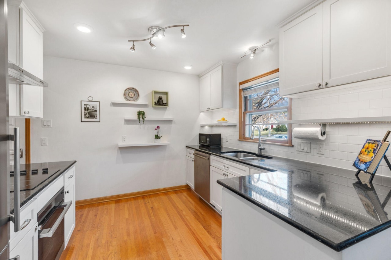 2908 30th Avenue NE Saint Anthony, MN 55418 | MLS 6820810