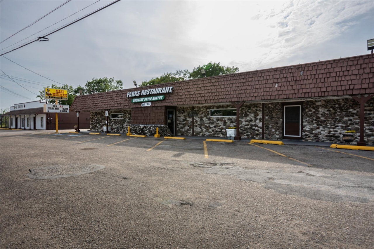2414 S Gordon Street, Alvin, TX 77511 - property for lease