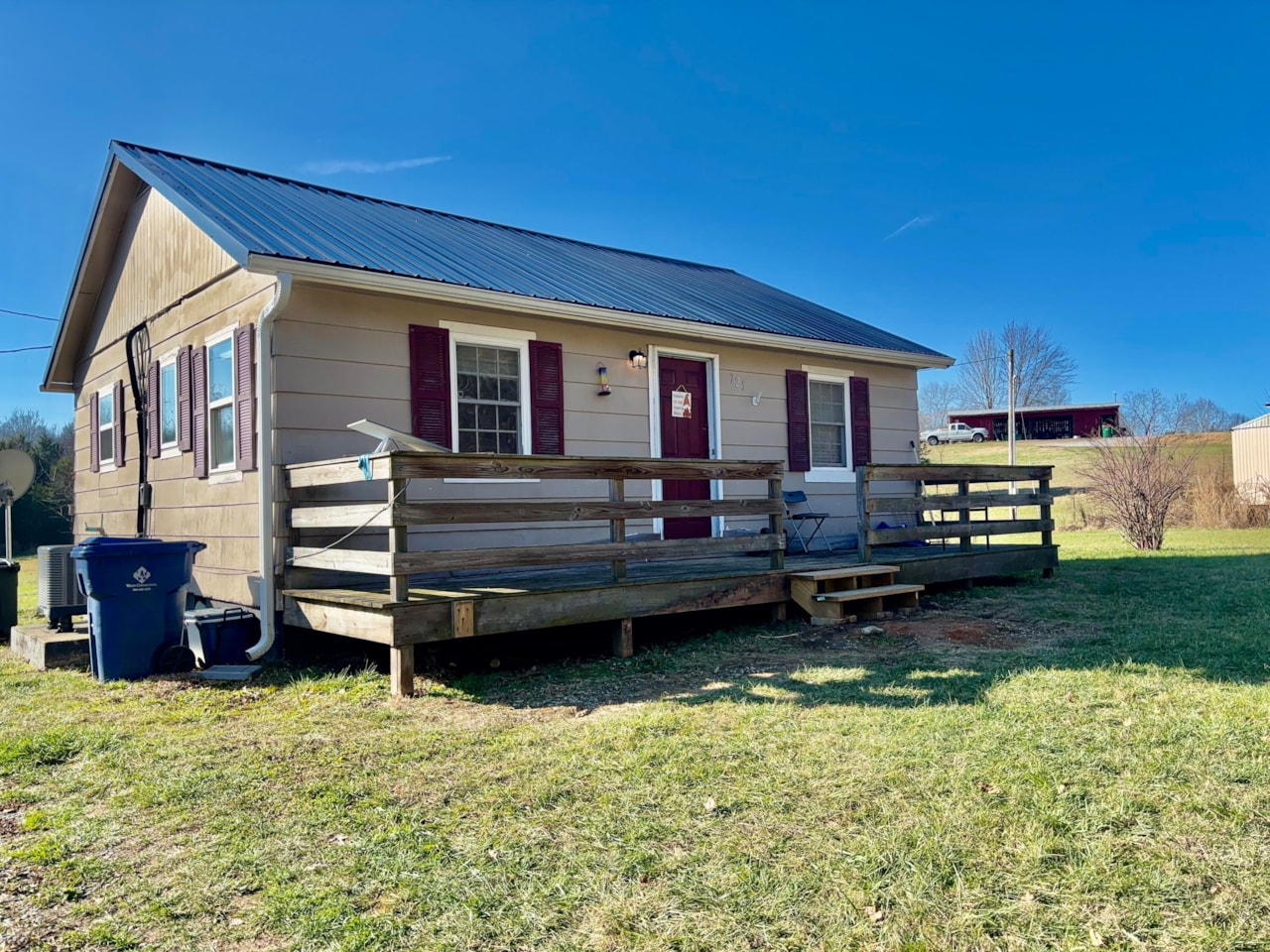 725 Pierce Donansburg Rd Greensburg, KY 42743 | MLS #25507546