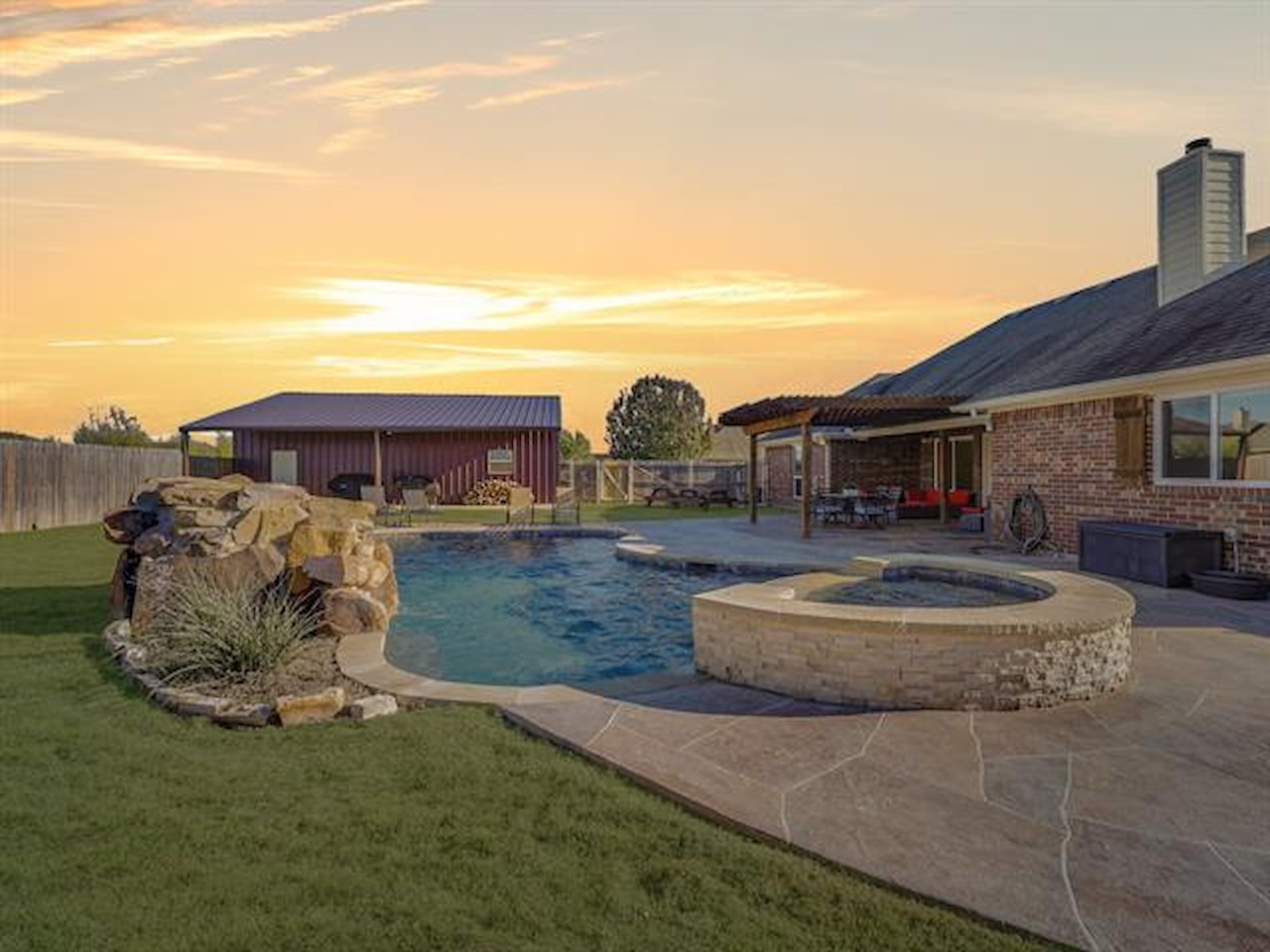 117 Dustin Drive, Fate, TX 75189 | KnoxRE.com