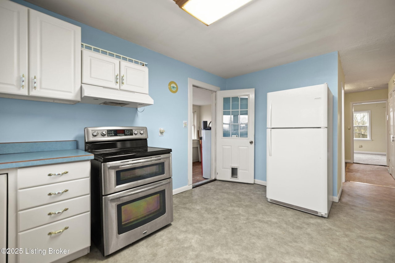 360 Stringtown Rd Ekron, KY 40117 | #1705190 | | $185,000