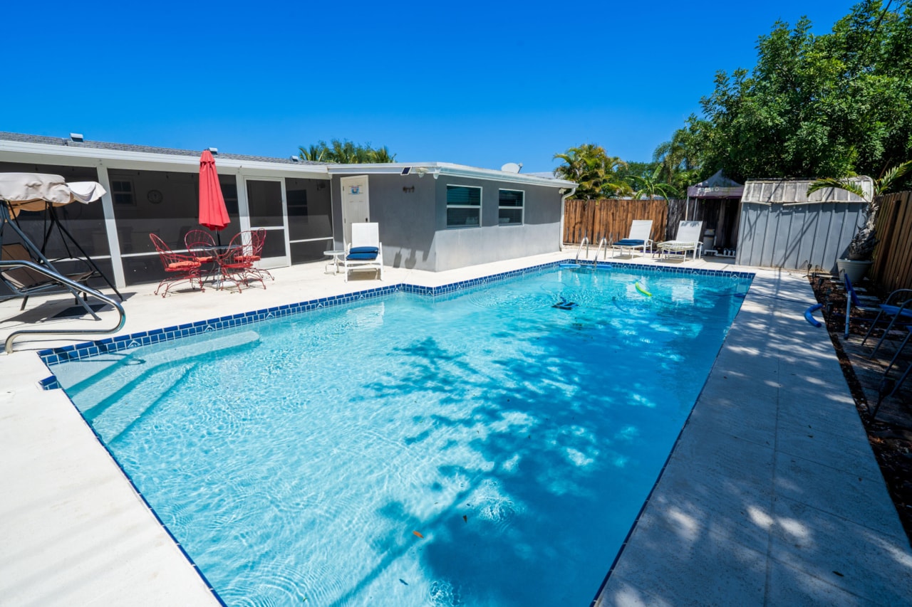 4386 Bamboo Drive Palm Beach Gardens, FL 33410 | MLS R11141092