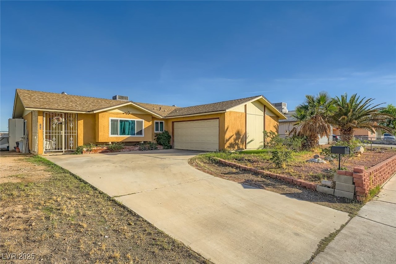 109 Antelope Way Las Vegas, NV 89145 | MLS 2737295
