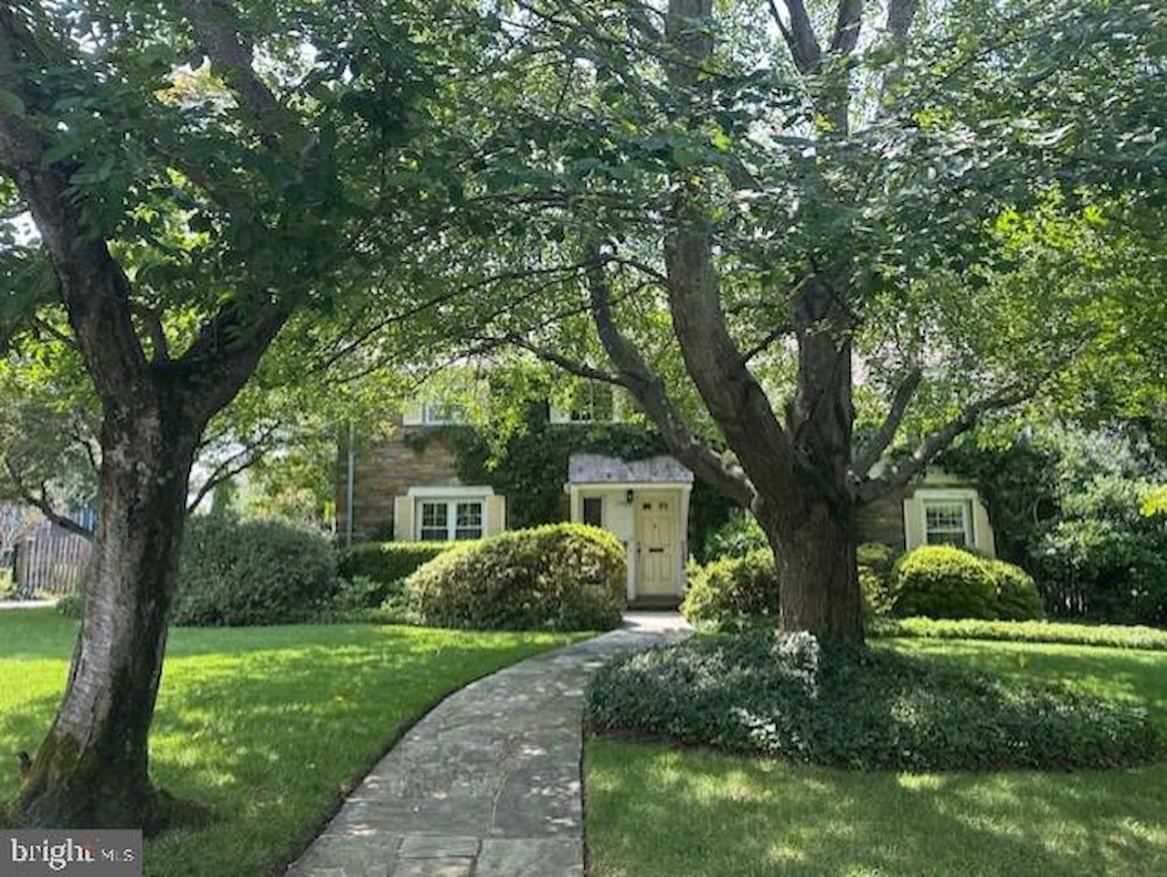 Kenwood Chevy Chase MD | 5208 Dorset Ave | washingtondcrealestate.com