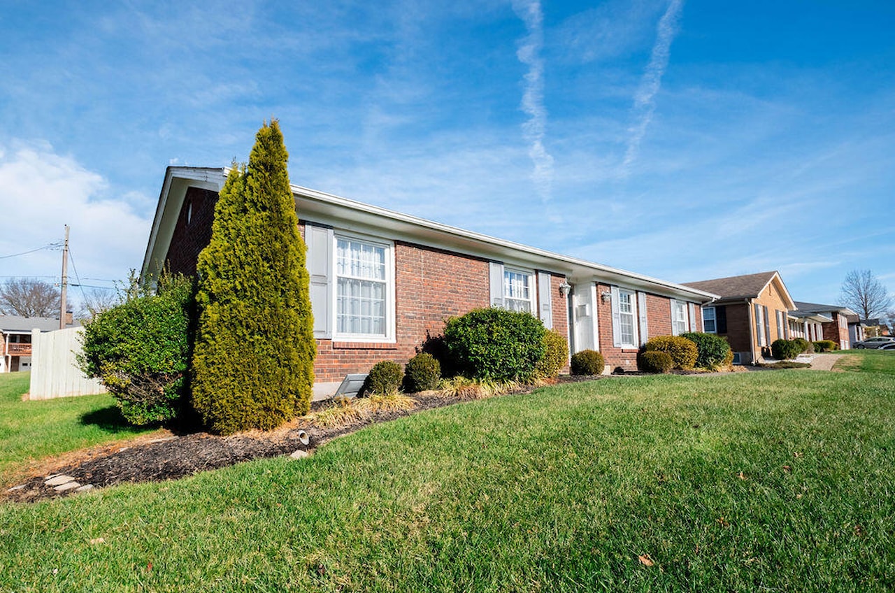 107 Pin Oak Dr Lancaster, KY 40444 | MLS #25508753