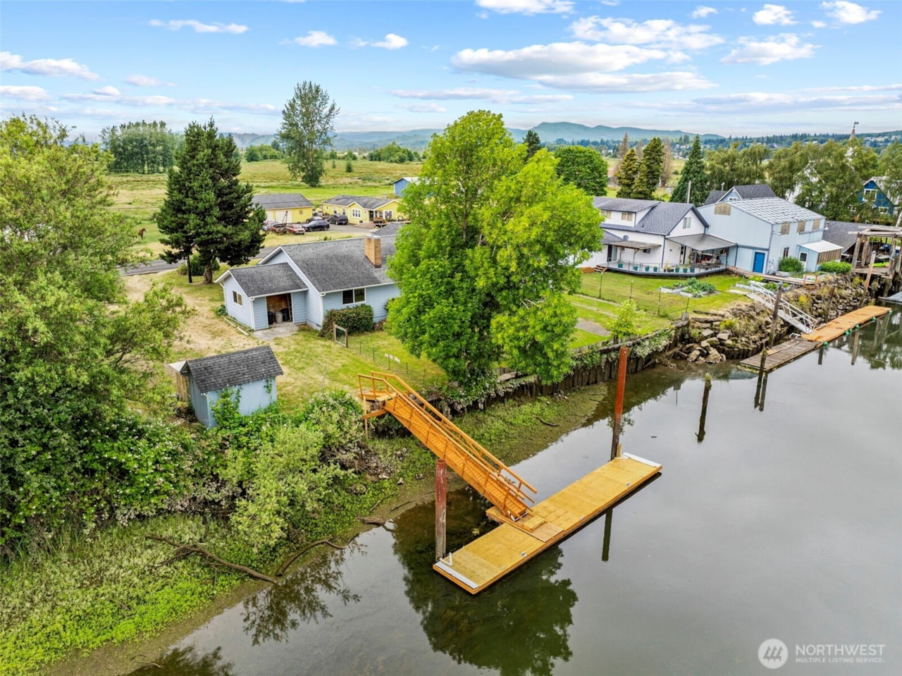 211 N Welcome Slough Rd Cathlamet, WA 98612 | MLS® 2331423