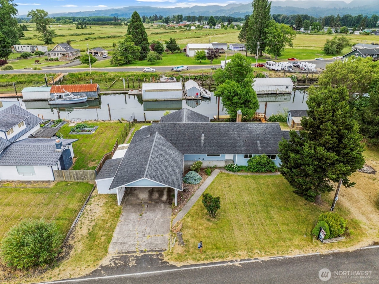 211 N Welcome Slough Rd Cathlamet, WA 98612 | MLS® 2331423
