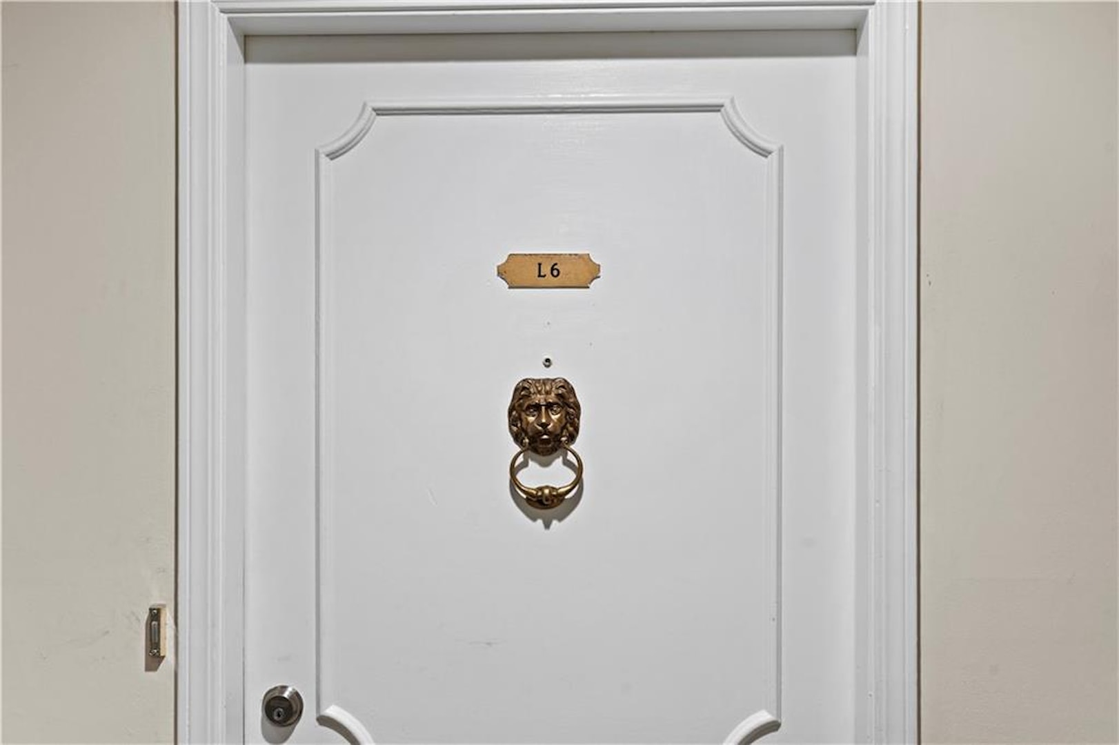 5400 Roswell Road #APT L6 Sandy Springs, GA 30342 | MLS 7698271