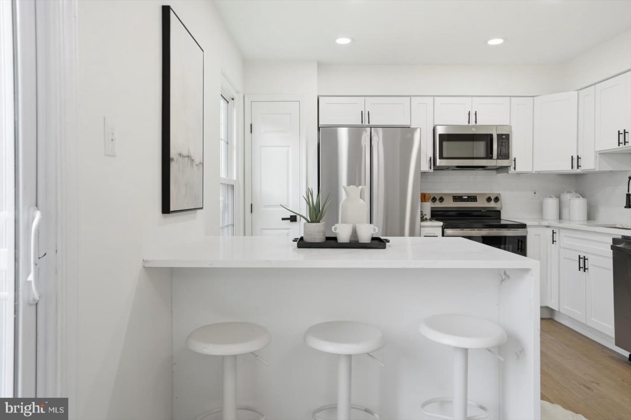 PHOTOS & DETAILS: 12 Marissa Ct, Baltimore, MD 21236 For Sale - MLS # ...