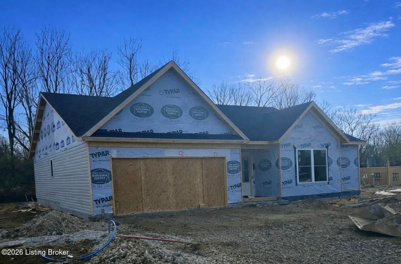 8207 Roseborough Rd Louisville, KY 40228 | #1706897 | | $399,950