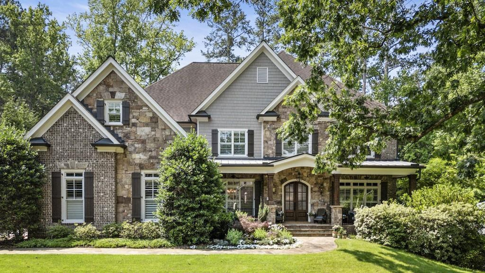 157 Lake Forrest Lane NE Atlanta, GA 30342 | MLS 7704308