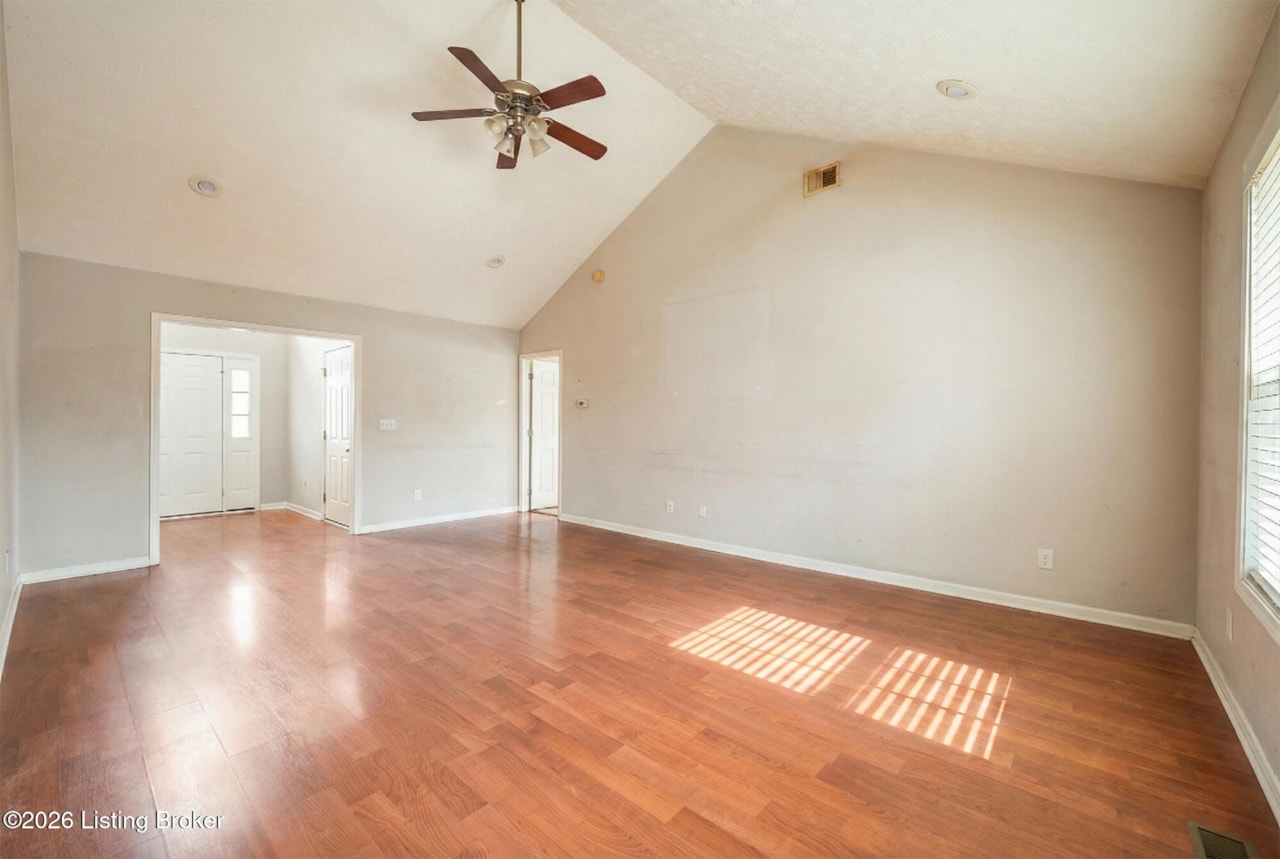 179 Swan Way Taylorsville, KY 40071 | #1707299 | Highview Estates ...