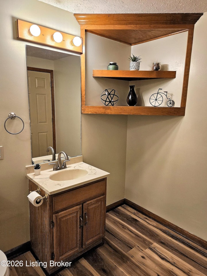 7204 Ben Franklin Ct Louisville, KY 40214 | #1707618 | York Town North ...