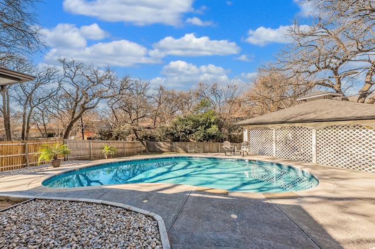 7601276012TX1011 Tanglewood Lane, Arlington, TX 76012 - LivingWell Realty