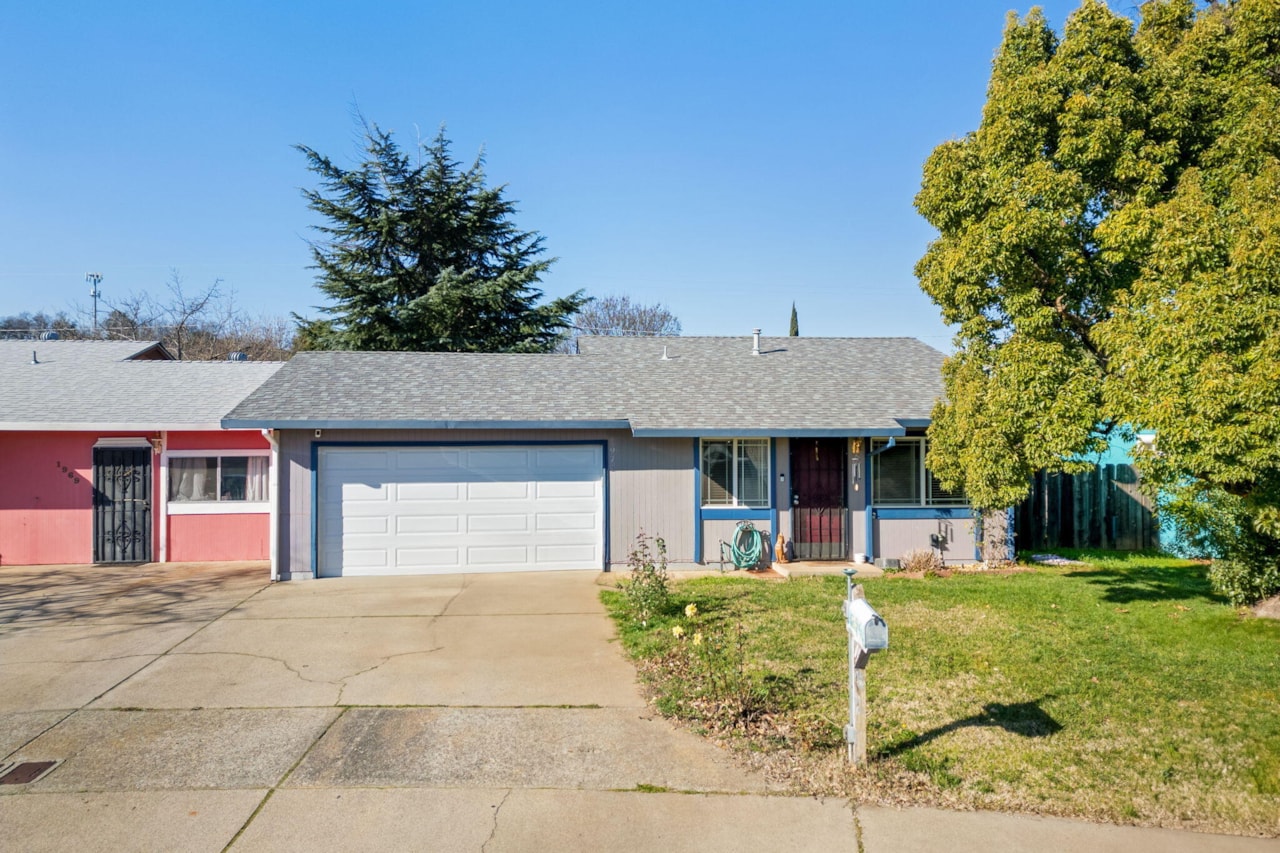 1971 Spruce Circle Anderson, CA 96007 | MLS 26-344