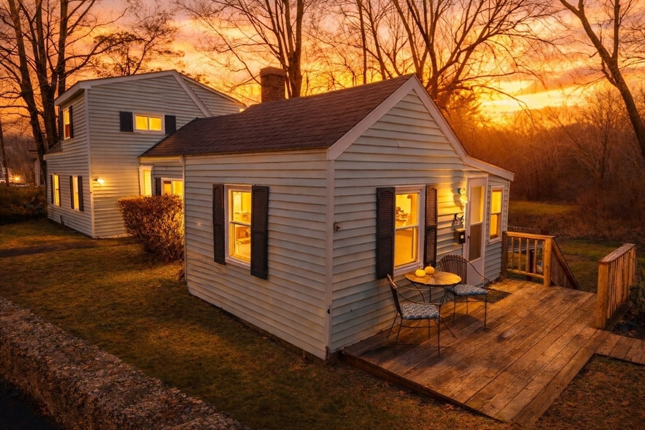 353 Washington Canton, MA 02021 | MLS 73476298