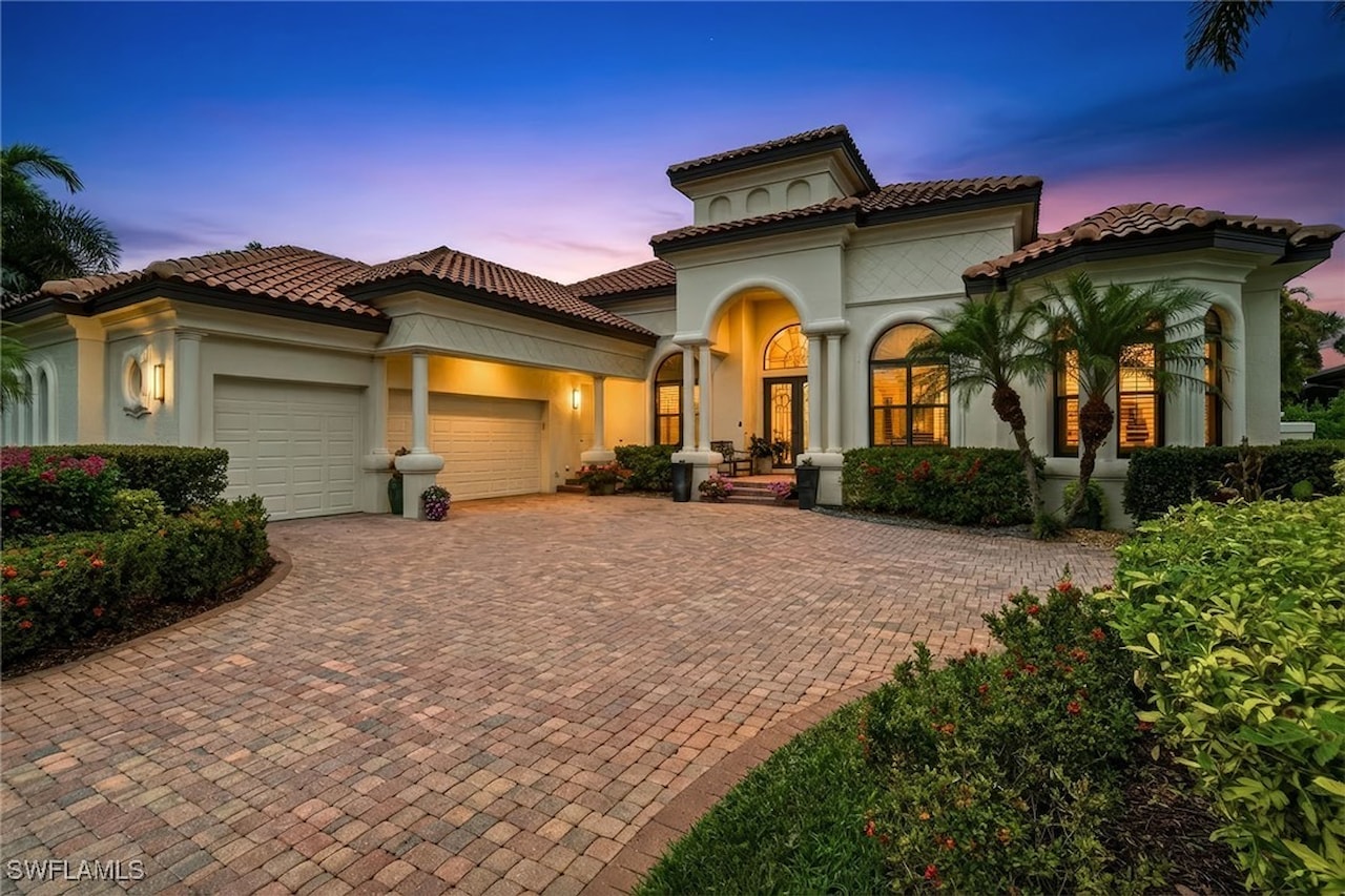 6891 Lakewood Isle Dr Fort Myers, FL 33908 | MLS 226002384