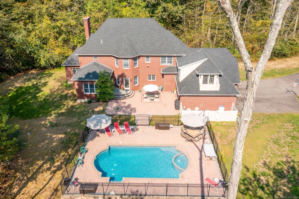 126 Cooke Rd Wallingford, CT 06492 | MLS 24111167