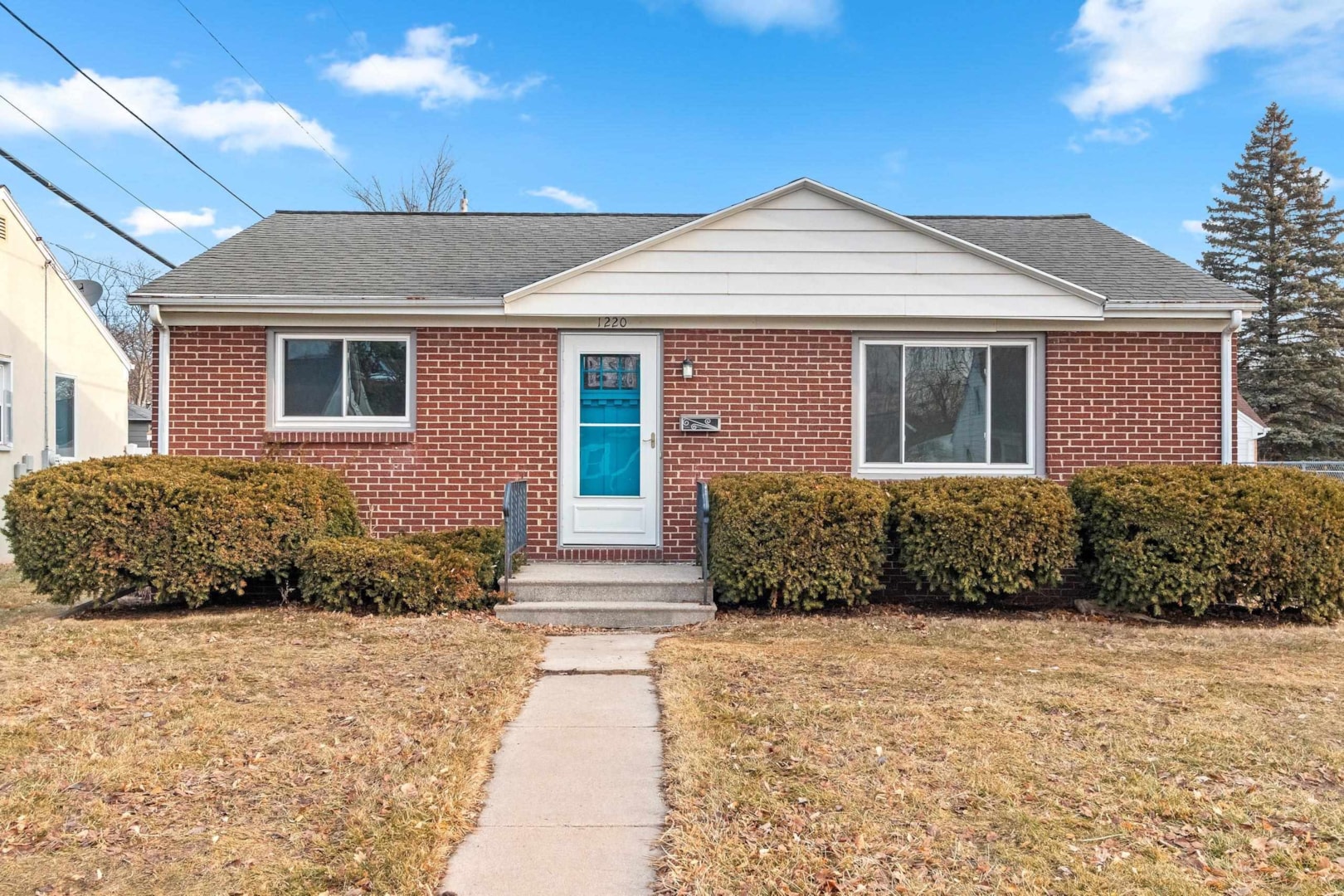 1220 Hickory Hill Dr Green Bay, WI 54304 home for sale, MLS#50321229 ...