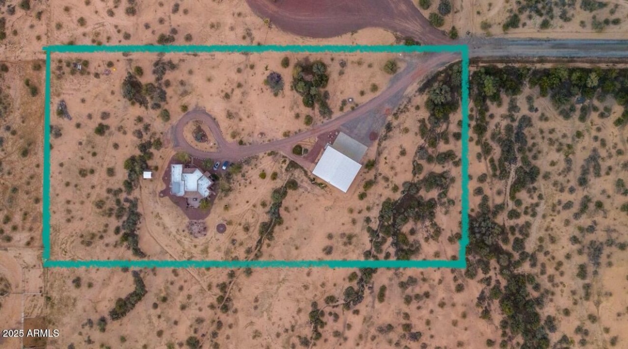 48424 N 520th Ave Aguila, AZ 85320 | MLS 6955294