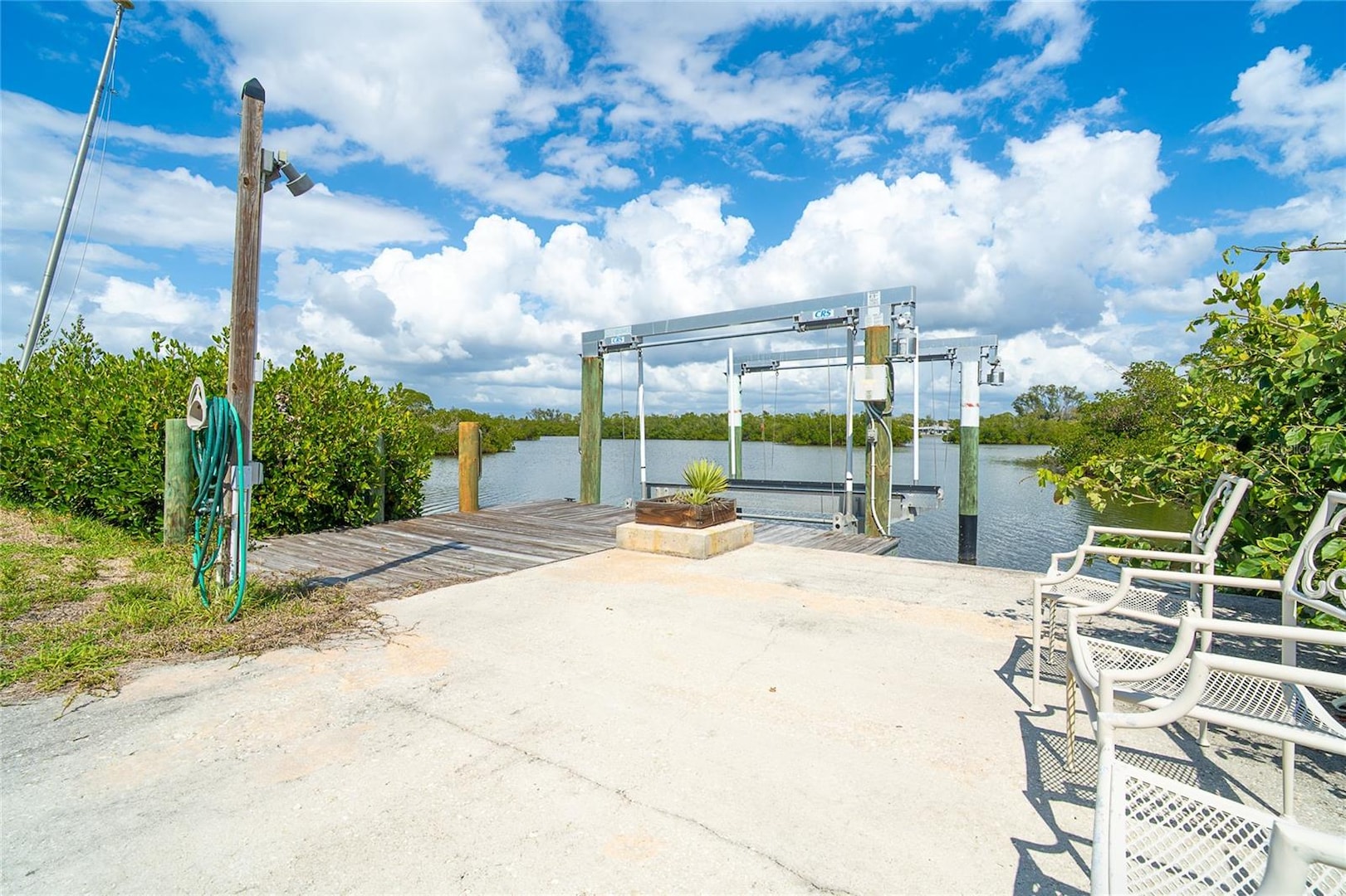 130 Crestview Dr, Englewood, FL | $499,000 | home for sale