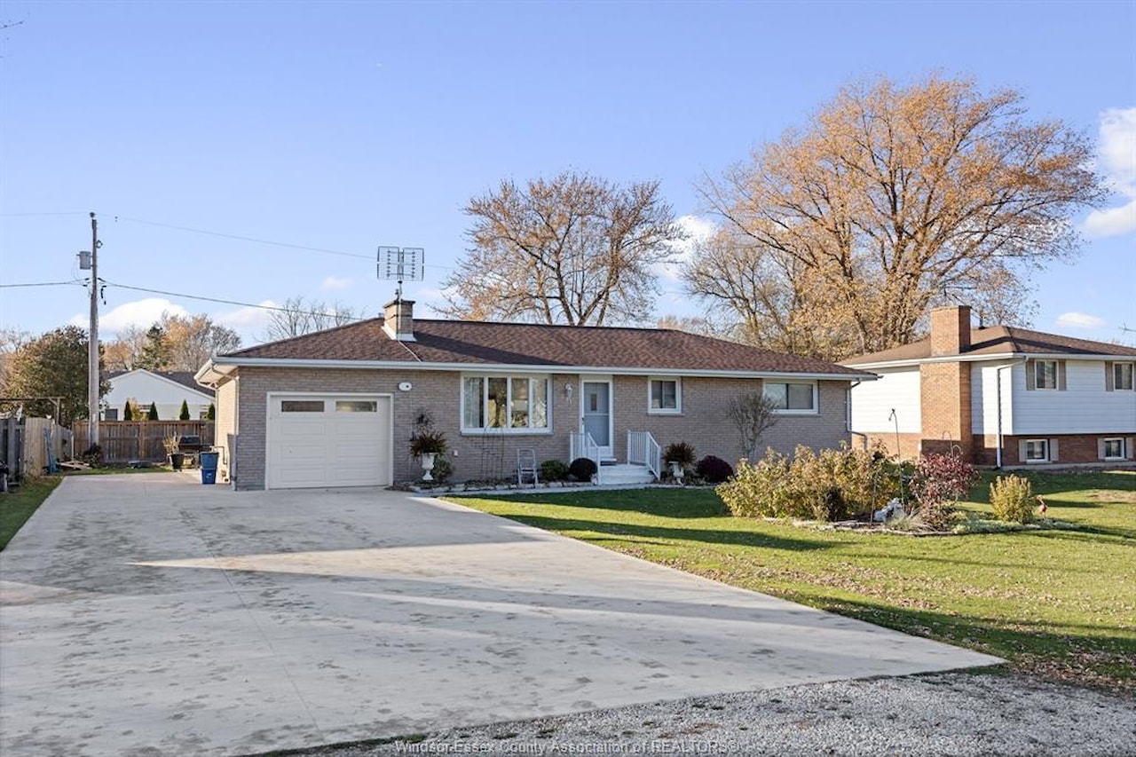 291 Elm Lakeshore, ON N0R 1N0 | MLS® 26007709