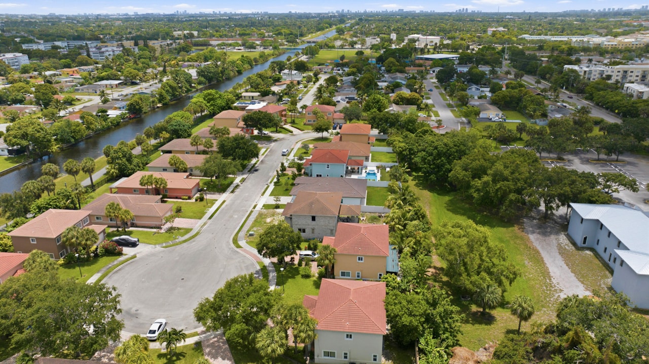 4530 NW 36th Ct Fort Lauderdale, FL 33319 | MLS B26033900