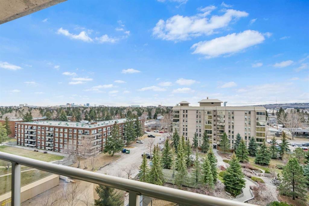 4555 Varsity Ln NW #903 in Calgary, AB