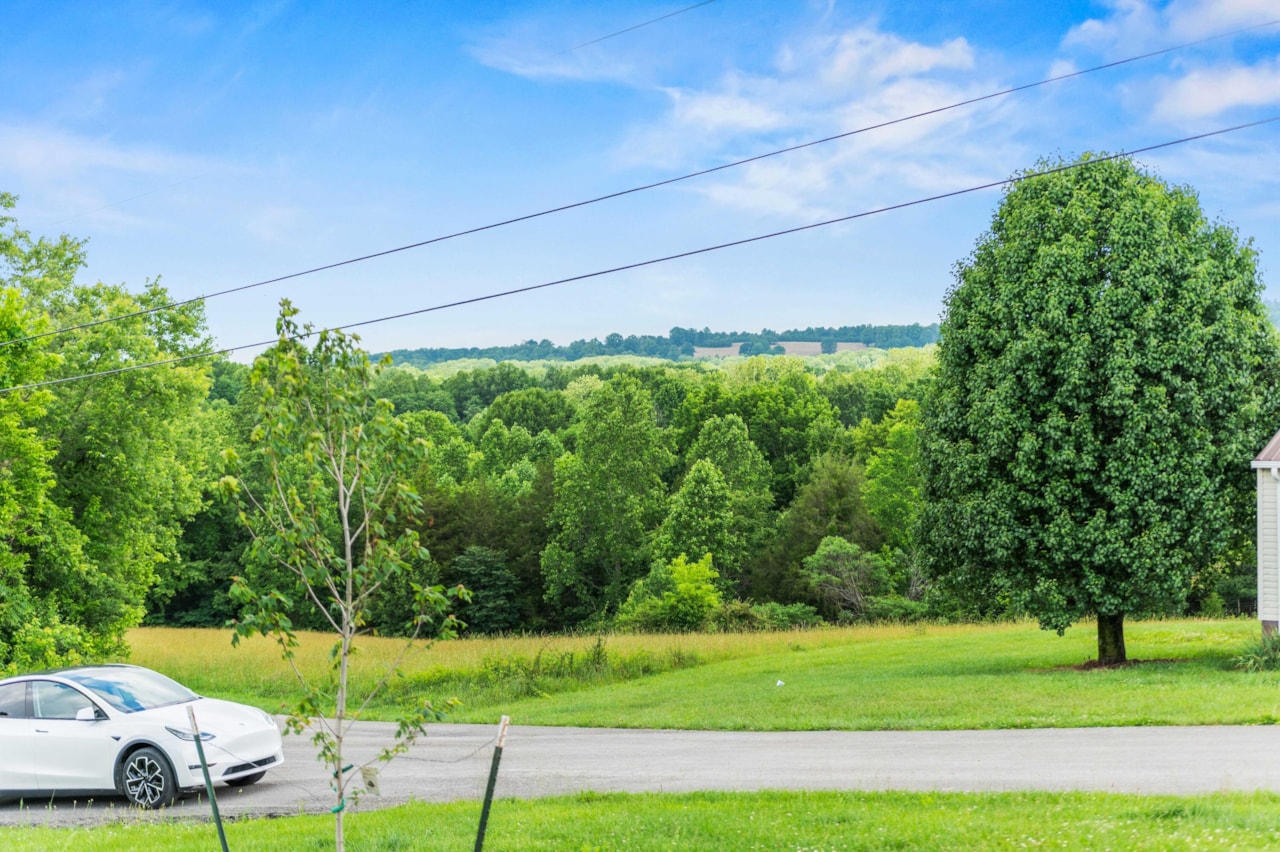 140 Deluca Dr, Science Hill, KY 42553 | MLS 26012194 | $274,900