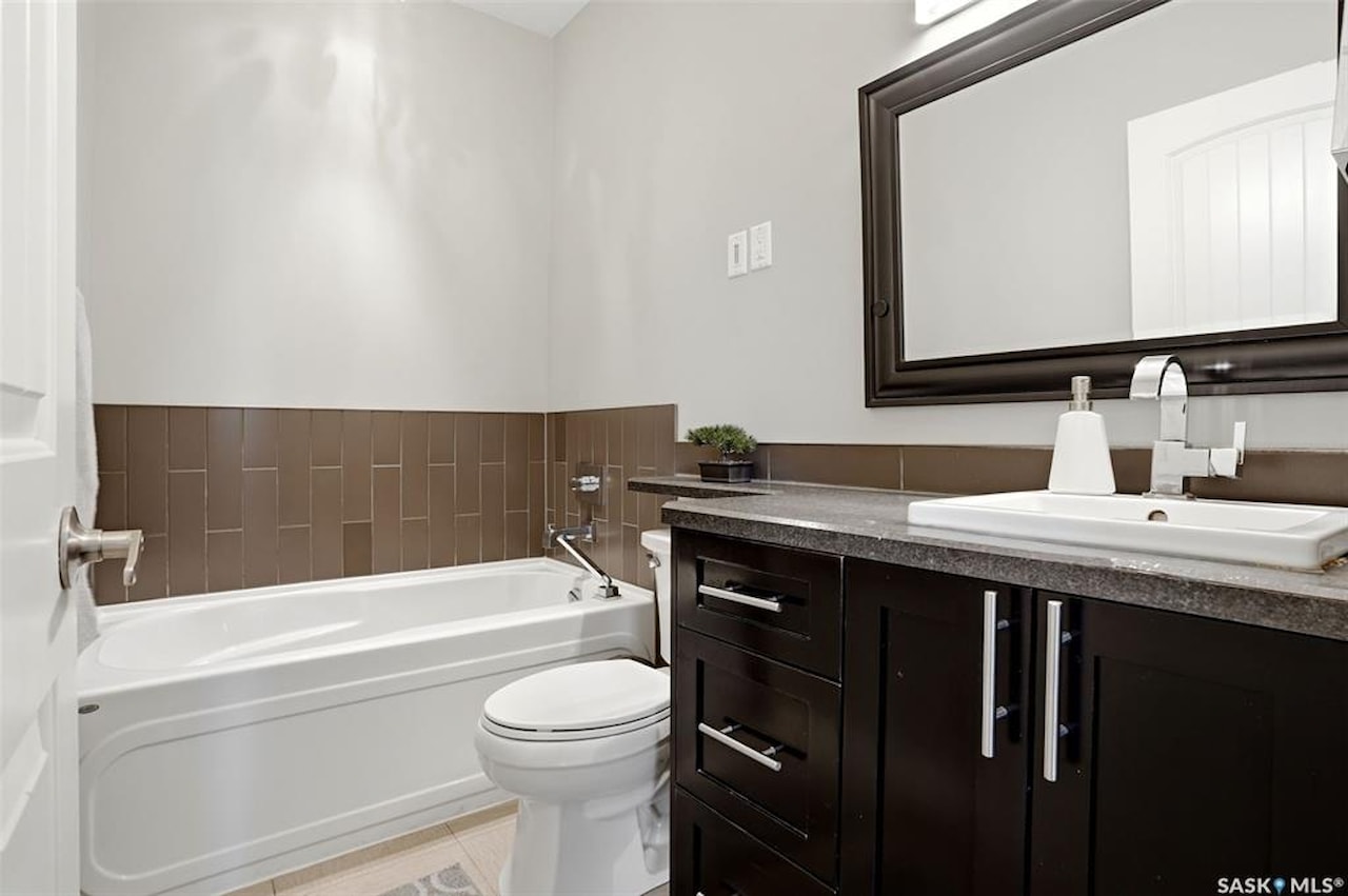 4113 E Green Willow Terrace in Regina, SK