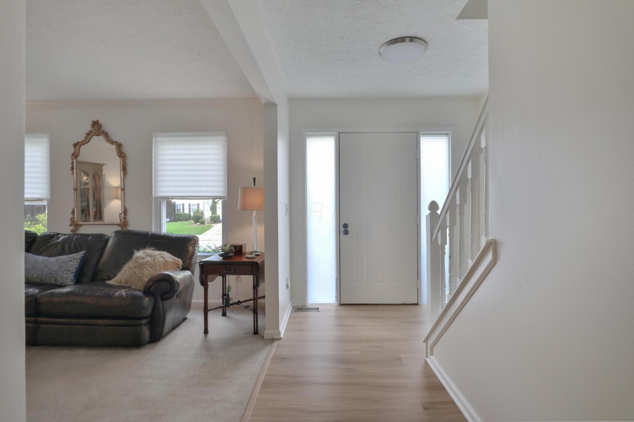 199 Brownsfell Dr, Columbus, OH 43235 | Homes for Sale | Sam Cooper Realtor