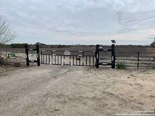 For sale 480 Cr 6721 Natalia, TX farm for sale