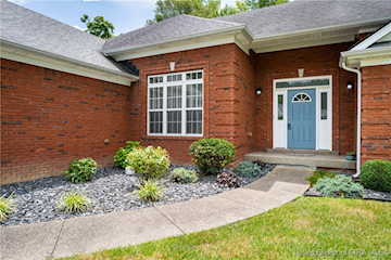 1807 Sterling Oaks Drive Sellersburg, IN 47172 | MLS 202506401