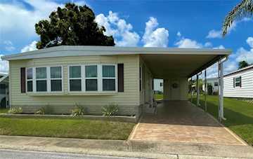 215 Red Maple Dr Palm Harbor, FL 34684 | MLS TB8405281