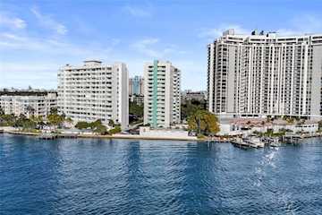 5 Island Ave #8B Miami Beach, FL 33139 | MLS A11943735