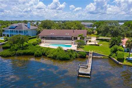 Waterfront Homes for Sale | Waterfront Real Estate