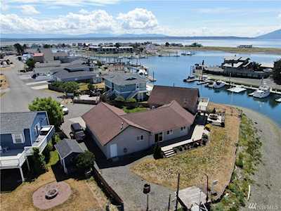 Sandy Point Waterfront Homes in Ferndale, WA (Local Waterfront Specialists)