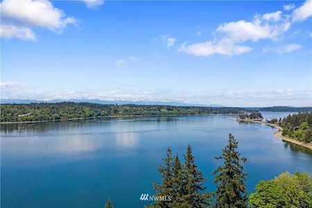 Steamboat Island Waterfront Homes (Local Waterfront Specialists)