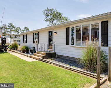 Mariners Cove MHC Waterfront Mobile Home Park - Millsboro Delaware